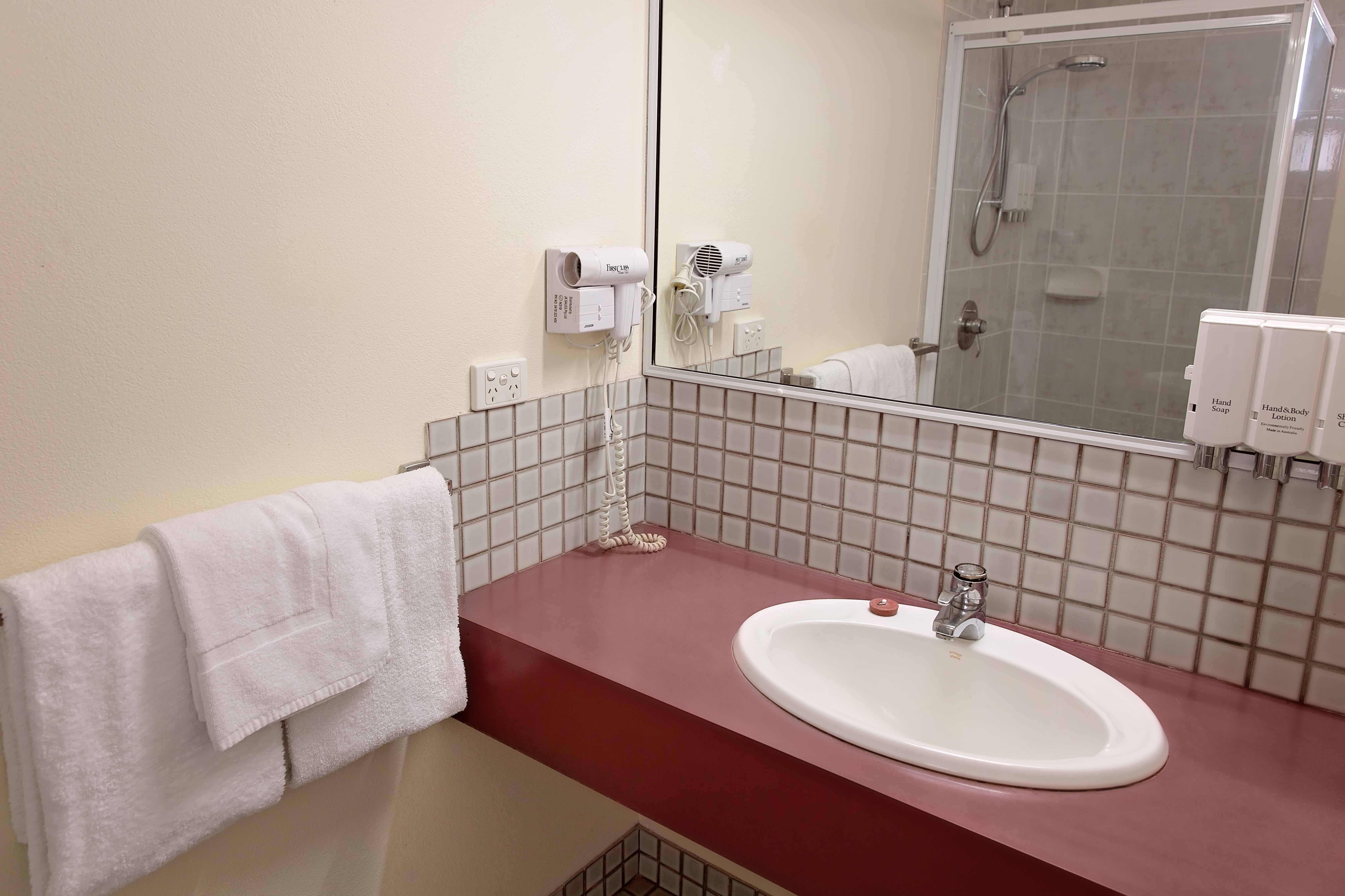 Accommodation - Mackay | White Lace Motor Inn