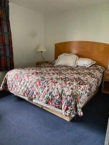 Home | Lumberjack Inn