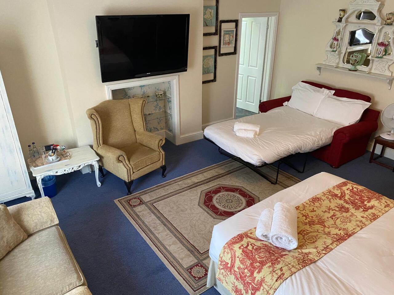 Home | Calder House Hotel