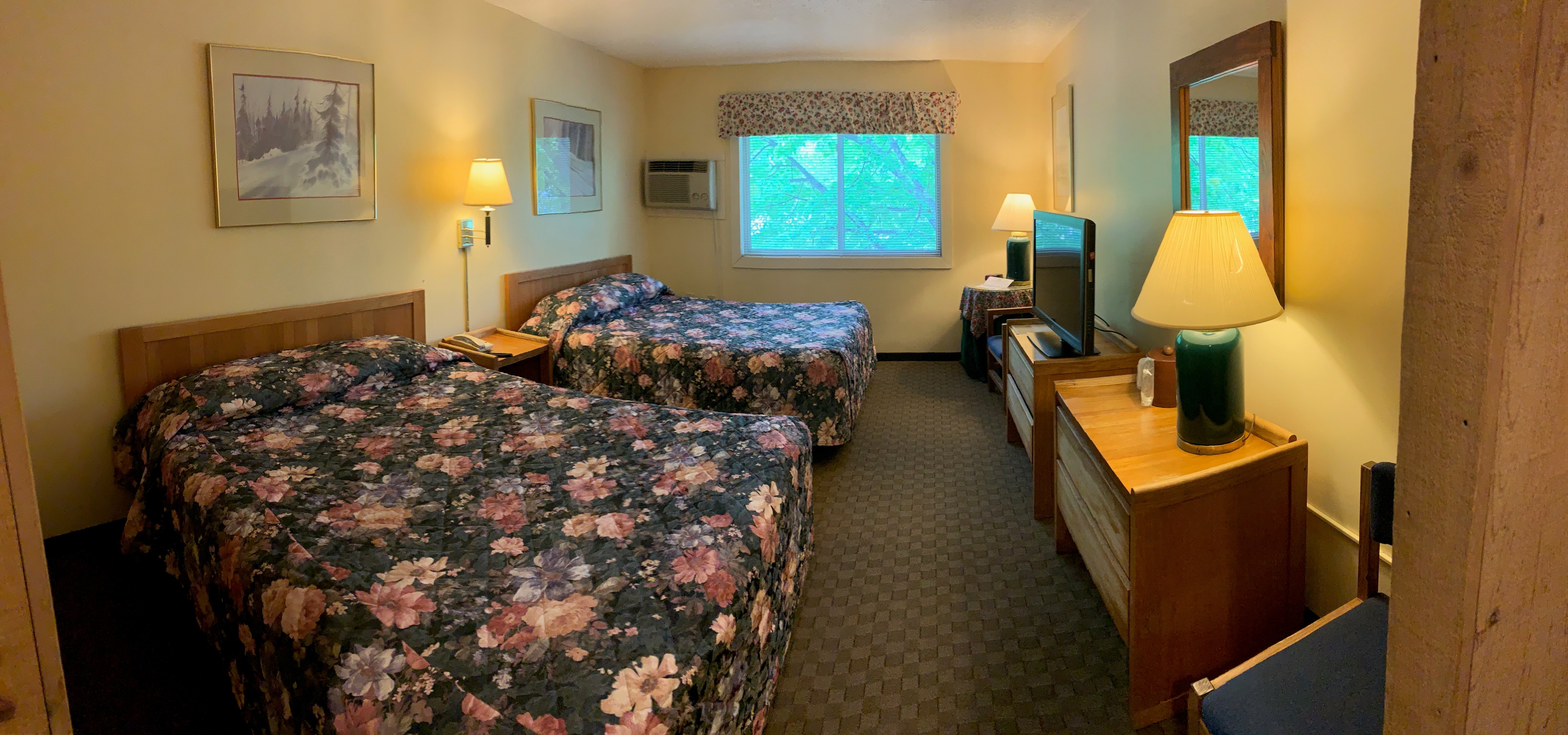 Home | Snowy Owl Inn - a Waterville Valley Hotel