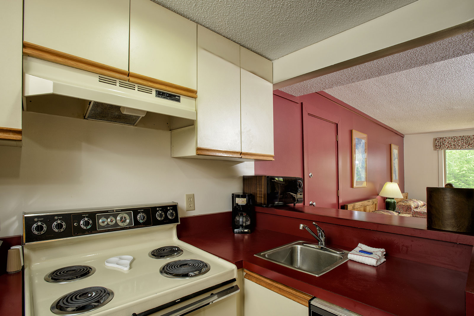 Gallery | Snowy Owl Inn - a Waterville Valley Hotel