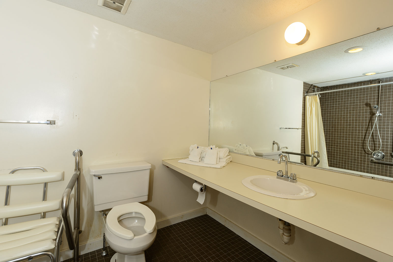 Rooms | Snowy Owl Inn - a Waterville Valley Hotel