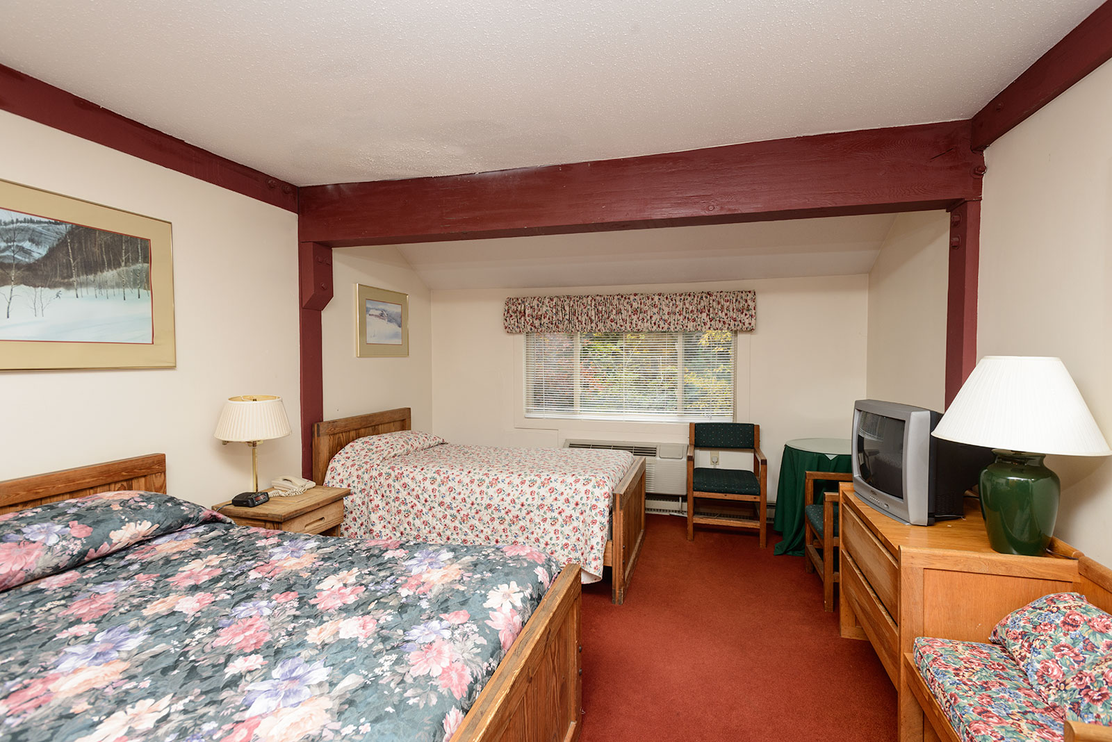 Rooms | Snowy Owl Inn - a Waterville Valley Hotel