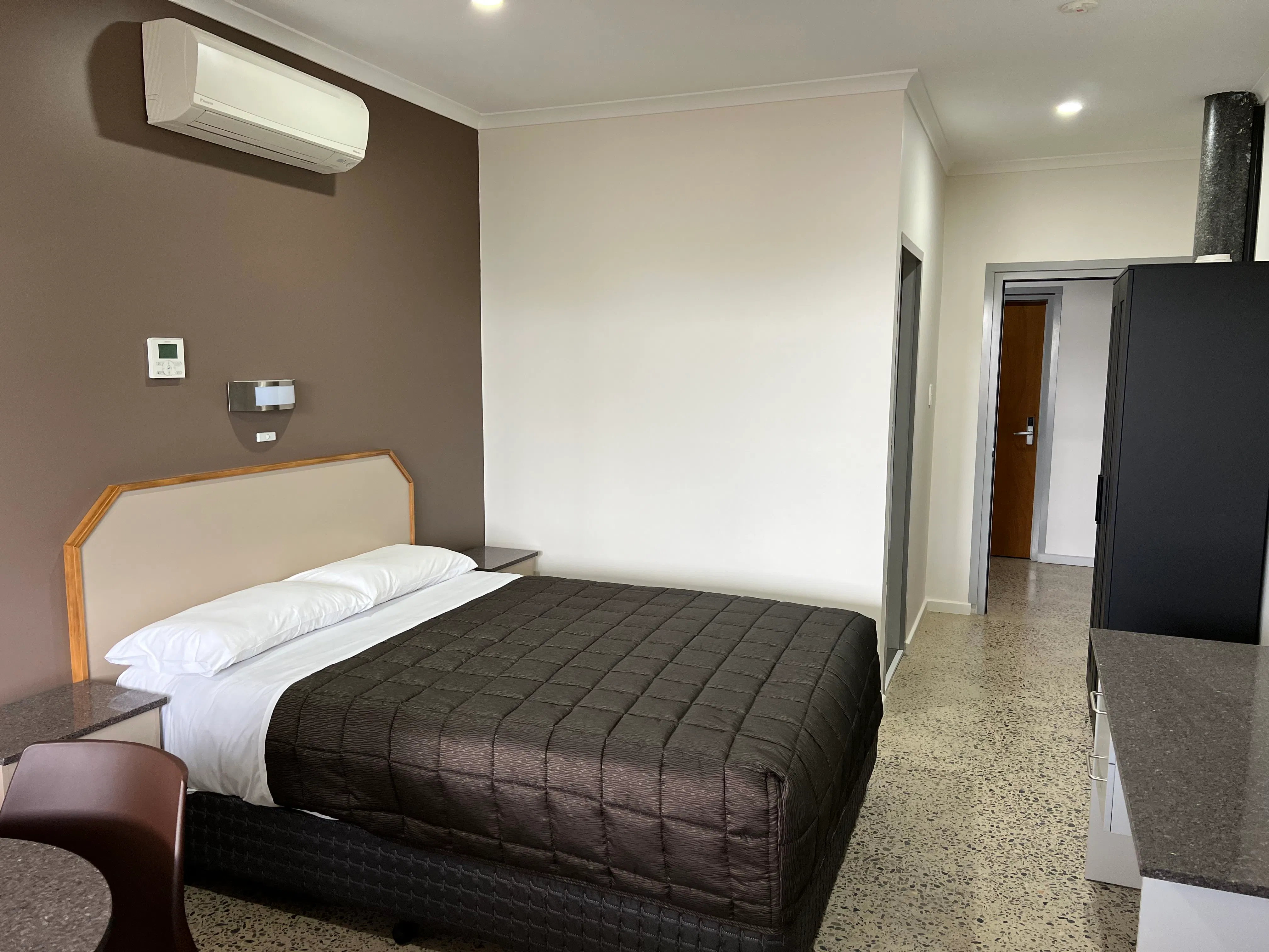 Home | Jolly Knight Motel