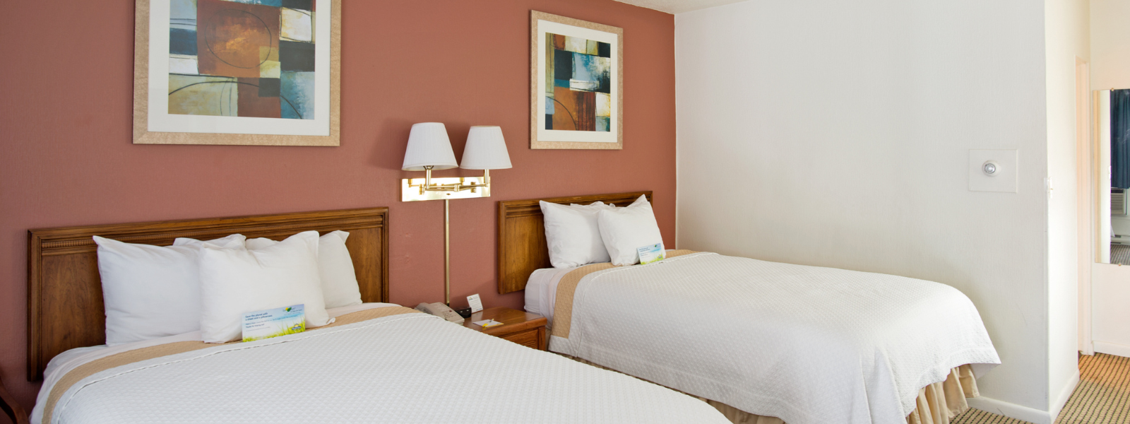 Home | Downtown Dover Inn