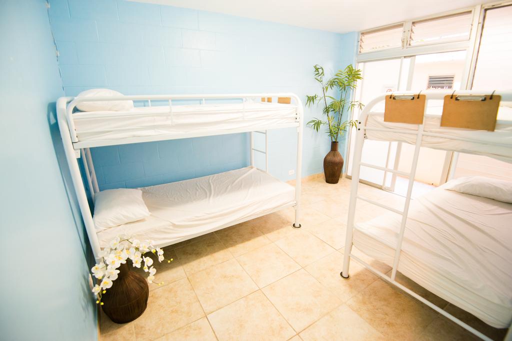 Home | Waikiki Beachside Hostel