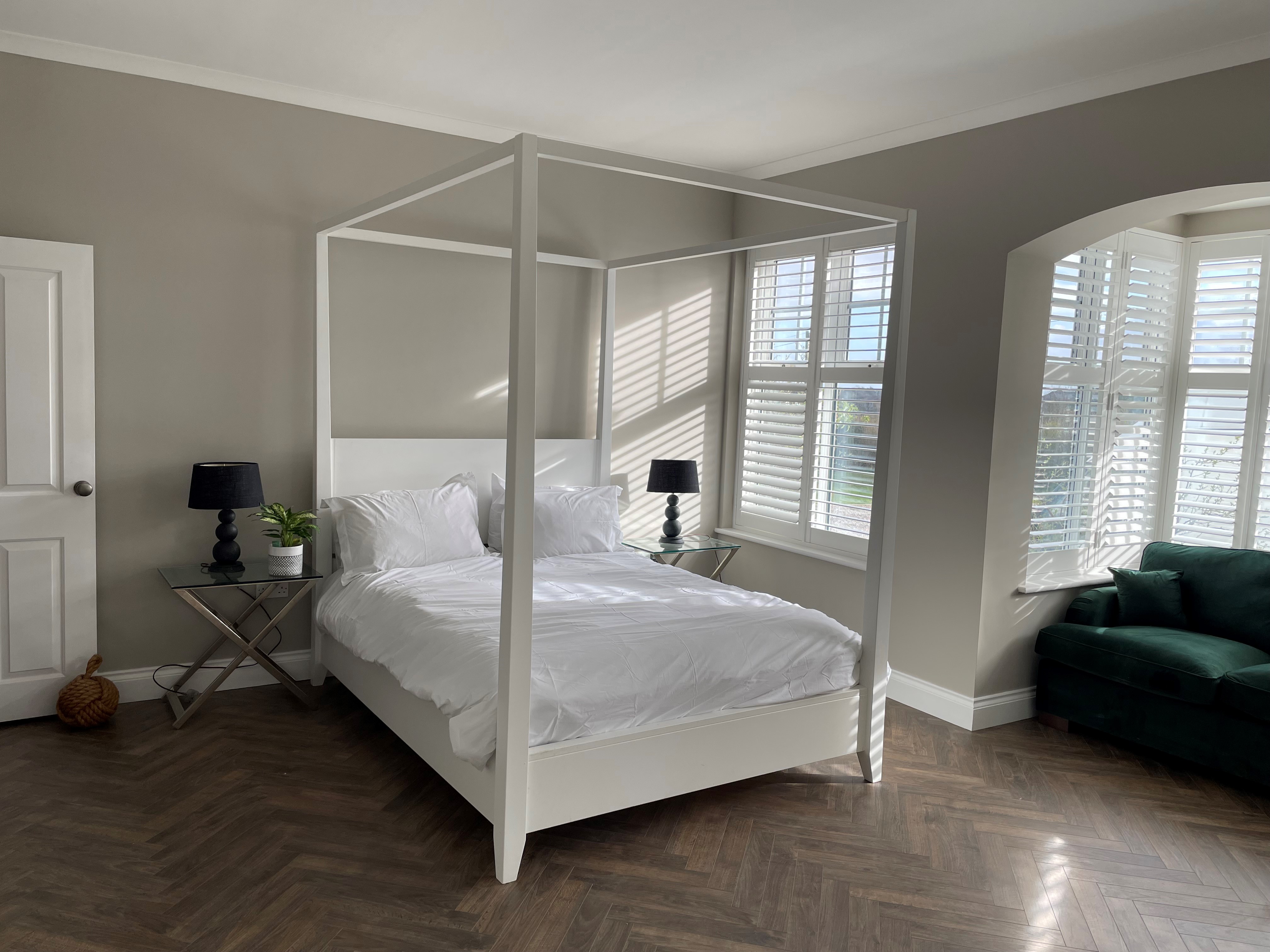 Home | Sea View Manor