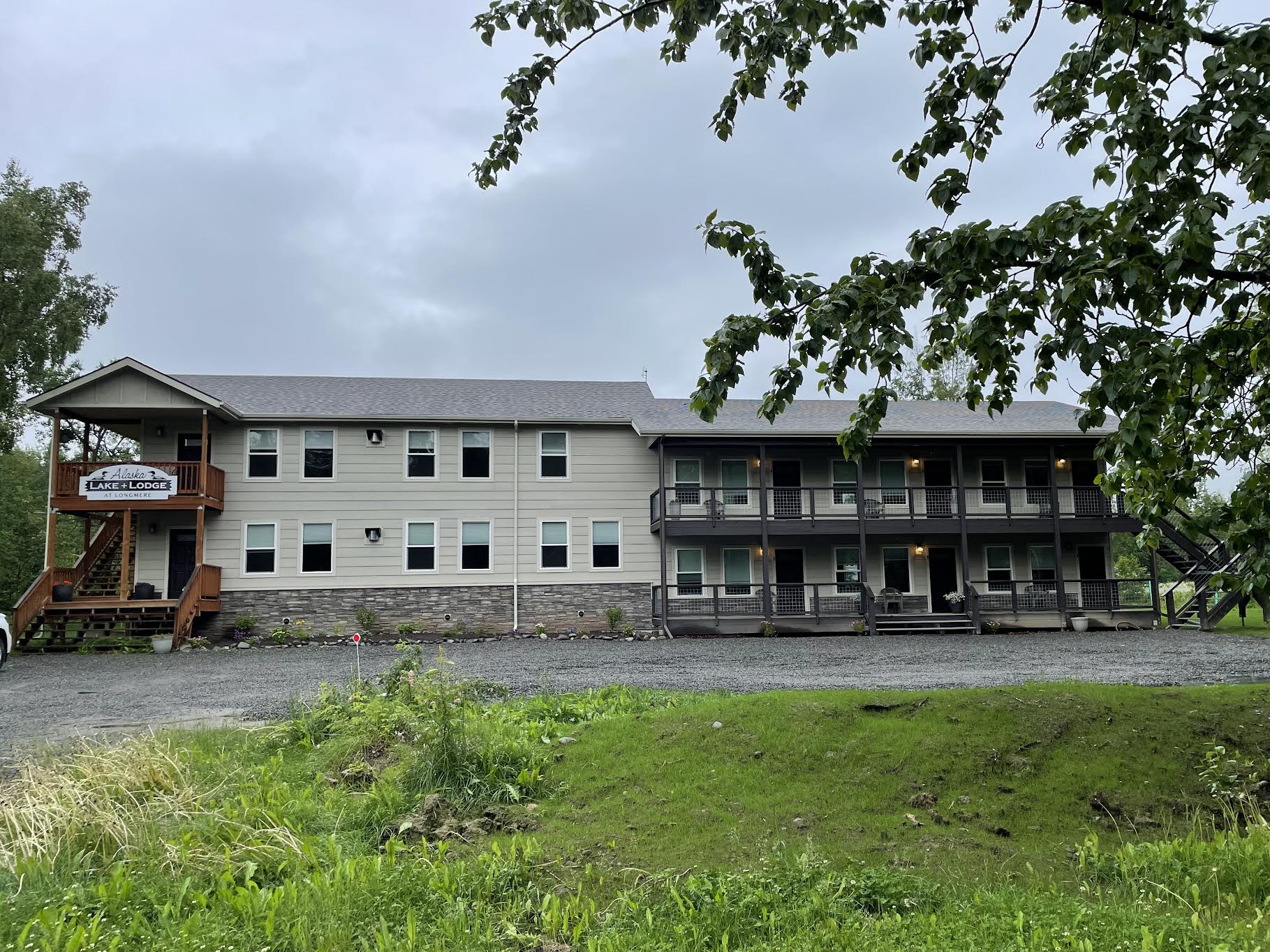 Gallery | The Alaska Lake + Lodge at Longmere Lake