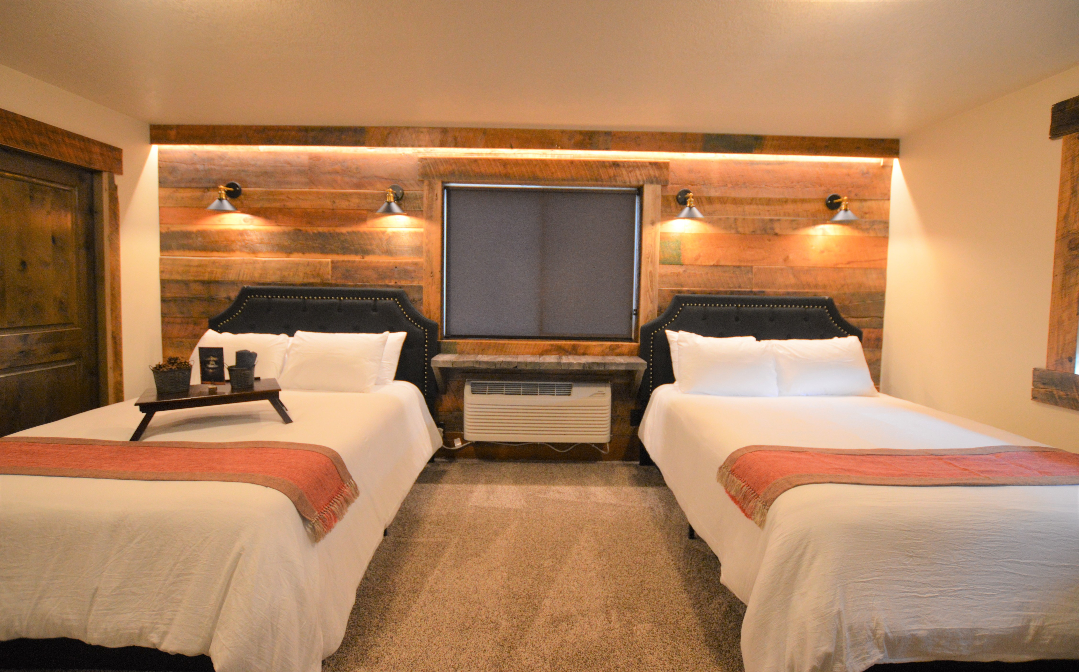 Home | The Adventure Inn Yellowstone