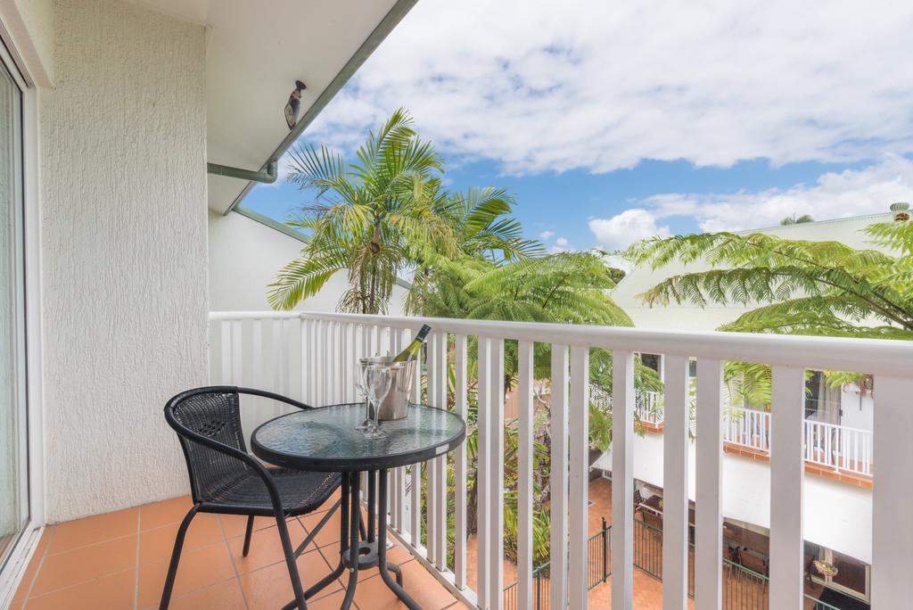 Home | Coral Tree Inn