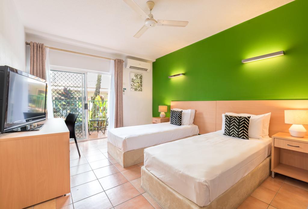 Home | Coral Tree Inn