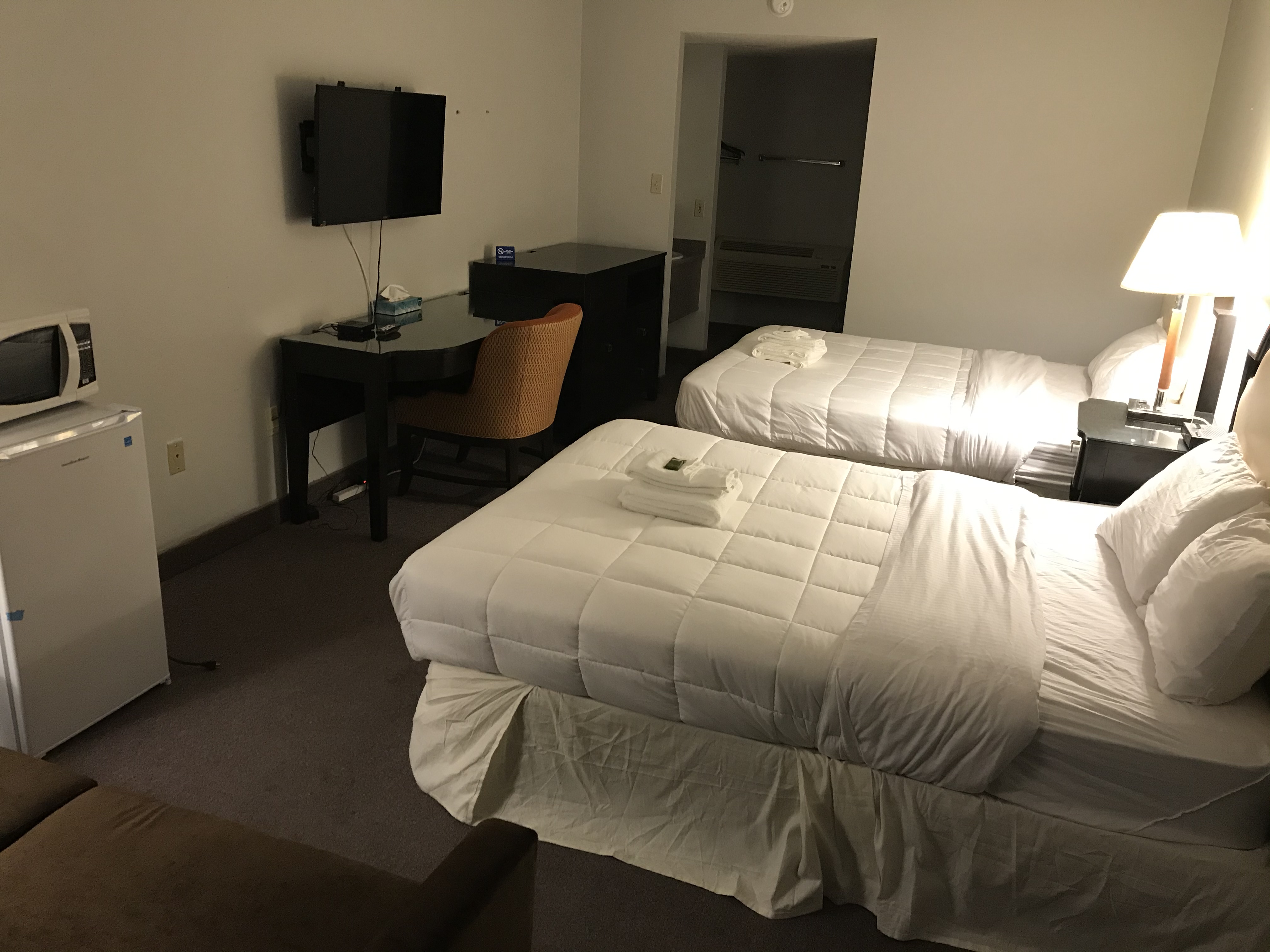 Home | Strathroy Motor Inn