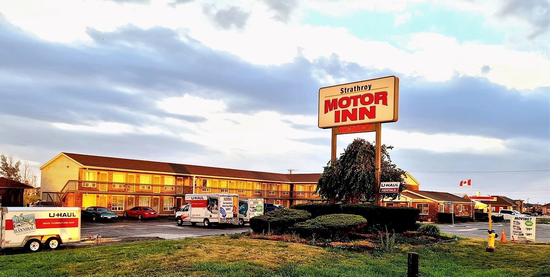 Home | Strathroy Motor Inn