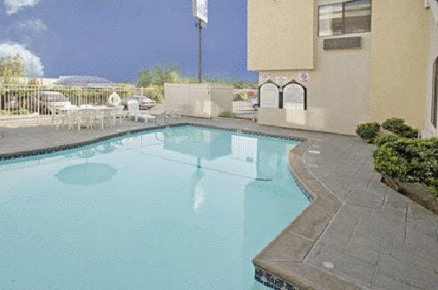 Home | Budget Inn and Suites Stockton