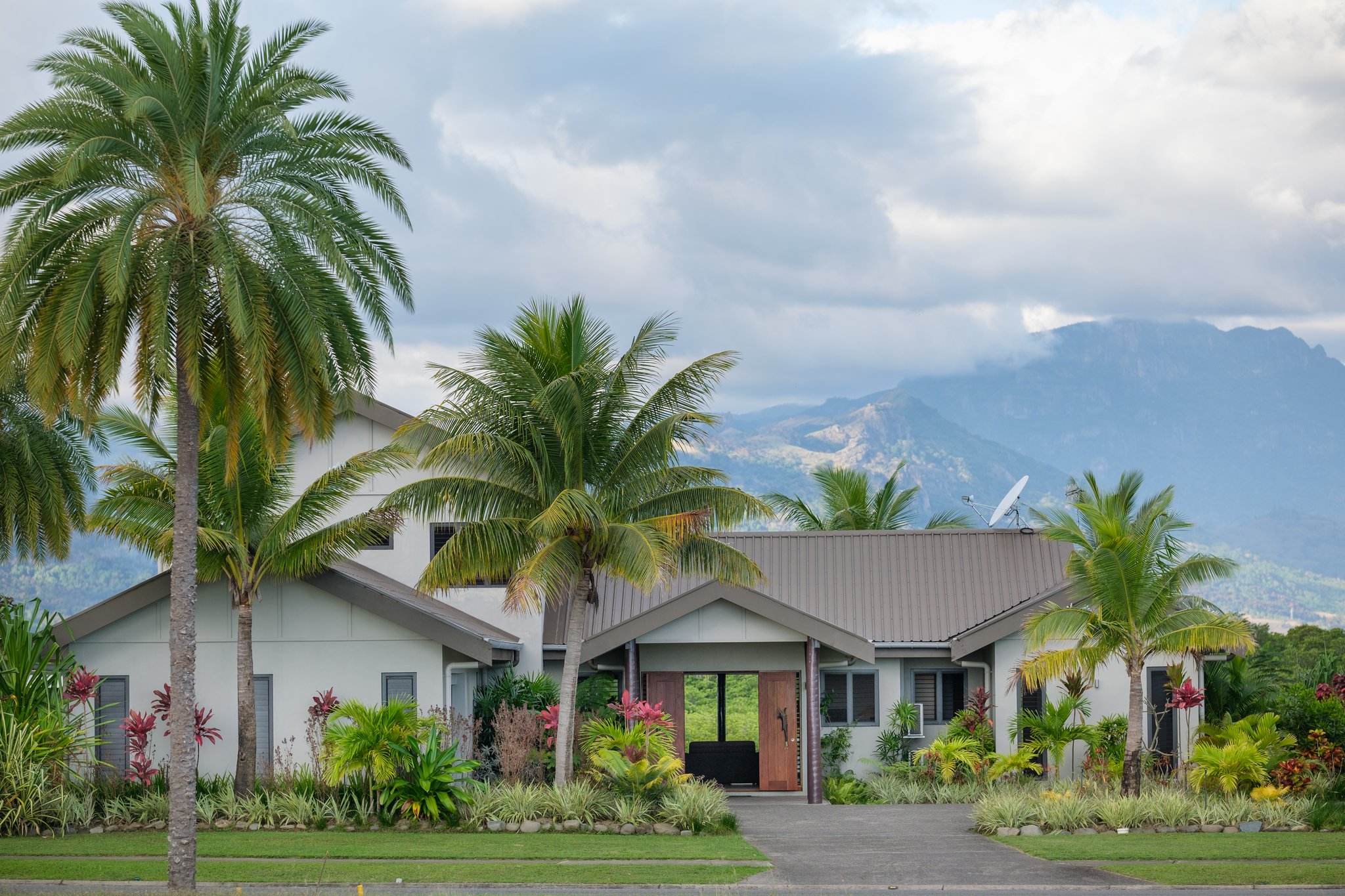 Home | NAISOSO ISLAND VILLAS FIJI