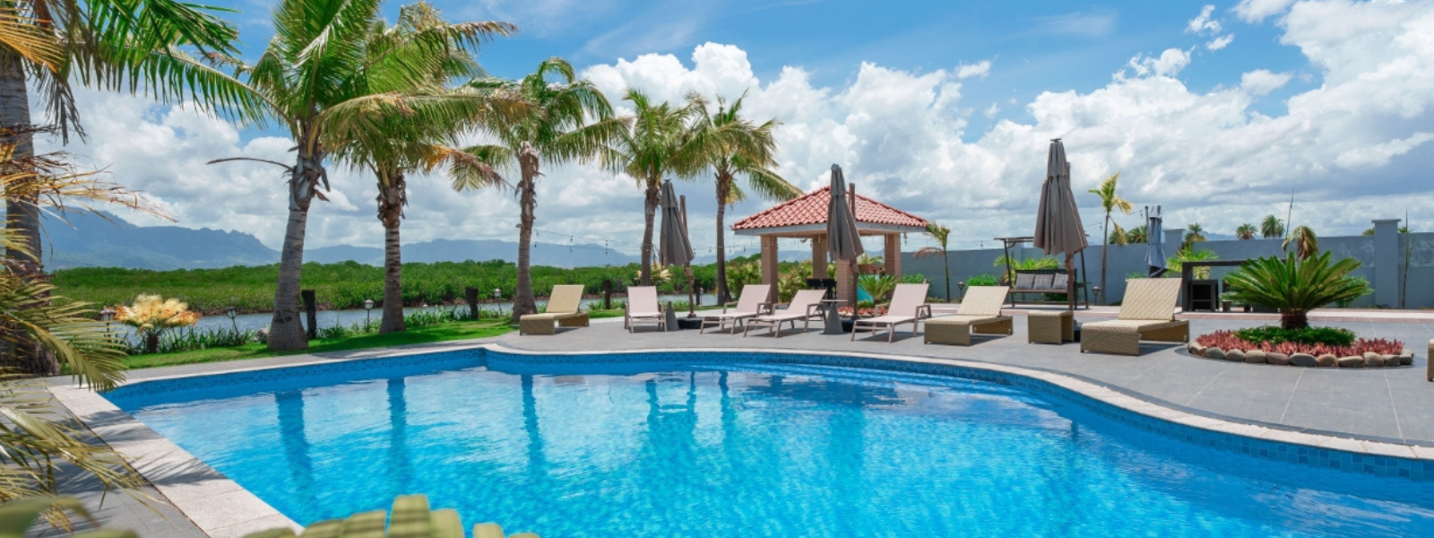 Home | NAISOSO ISLAND VILLAS FIJI